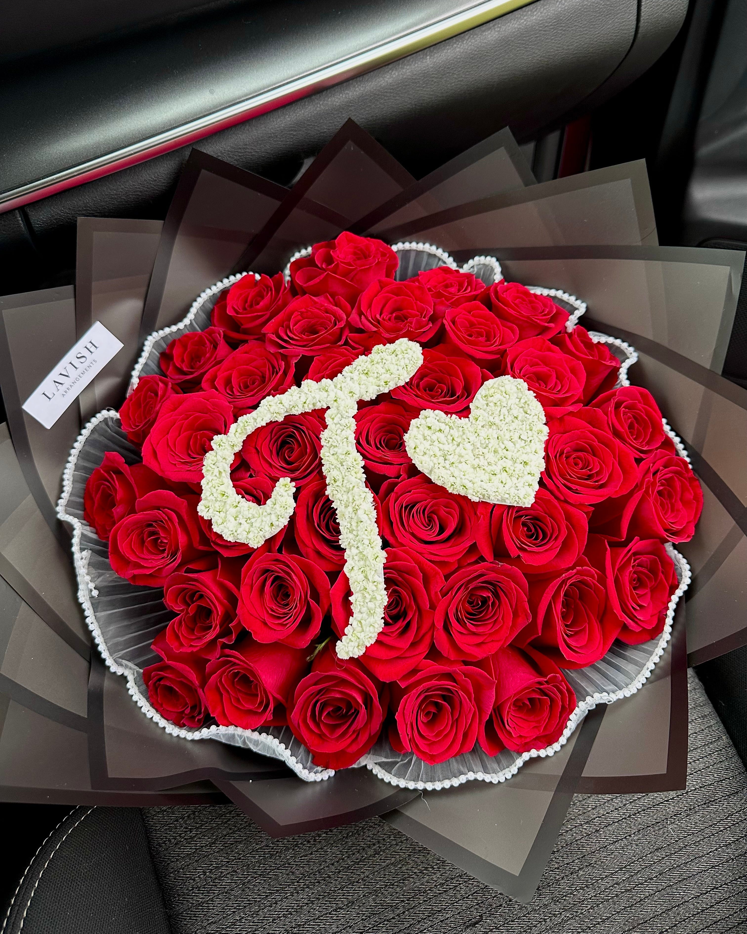 Signature Fresh Rose Bouquet – Lavish Arrangements